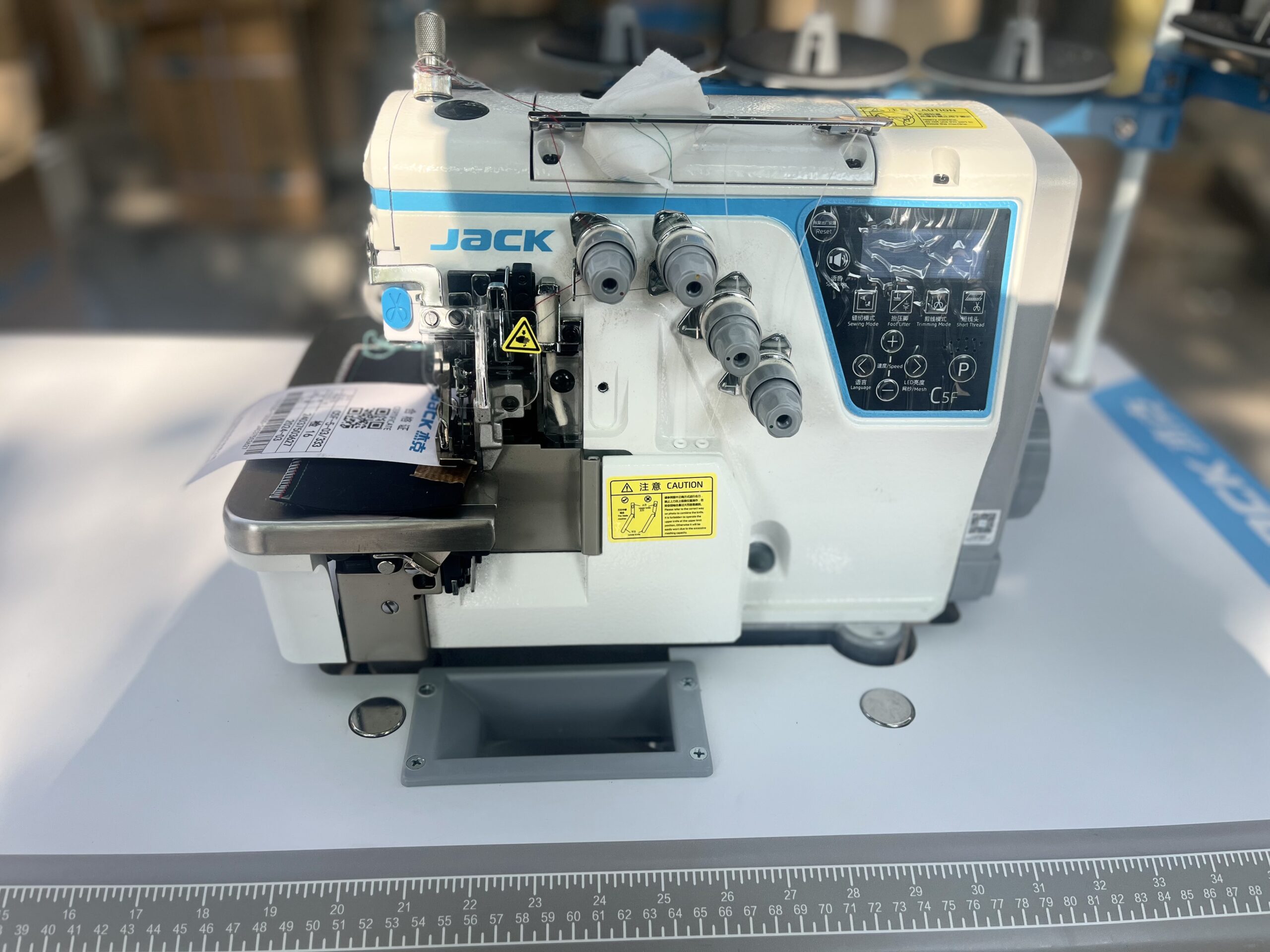 JACK C5F Overlock machine – sewingmachine-world